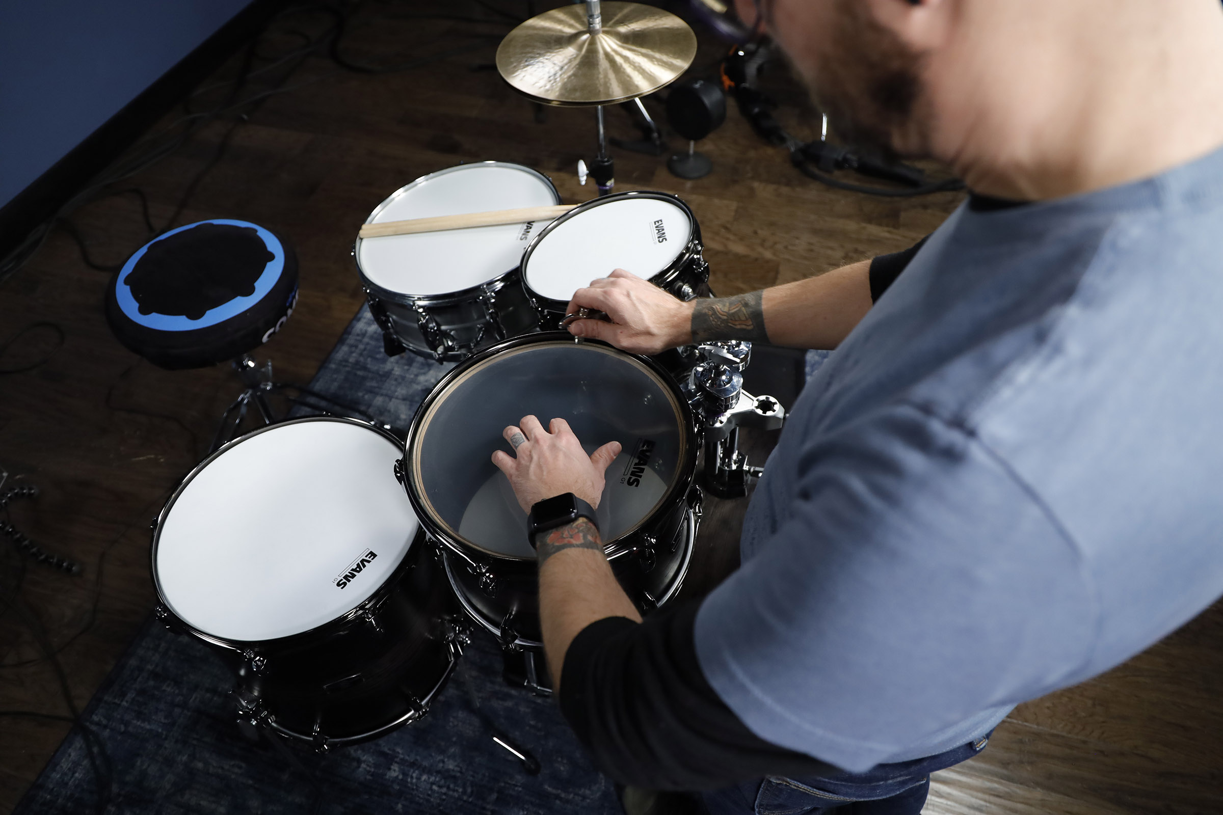 How To Tune Drums (With Video/Photos) - Drumeo Beat